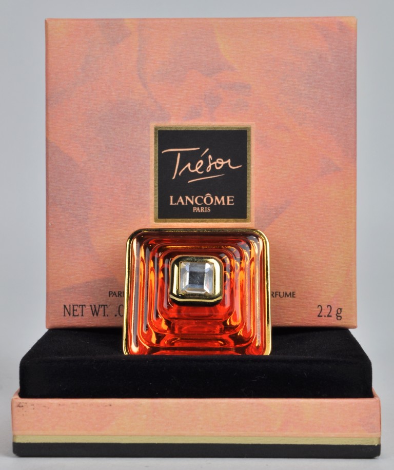 “Trésor”. Een parfum précieux zonder alcohol. – Jordaens N.V. Veilinghuis