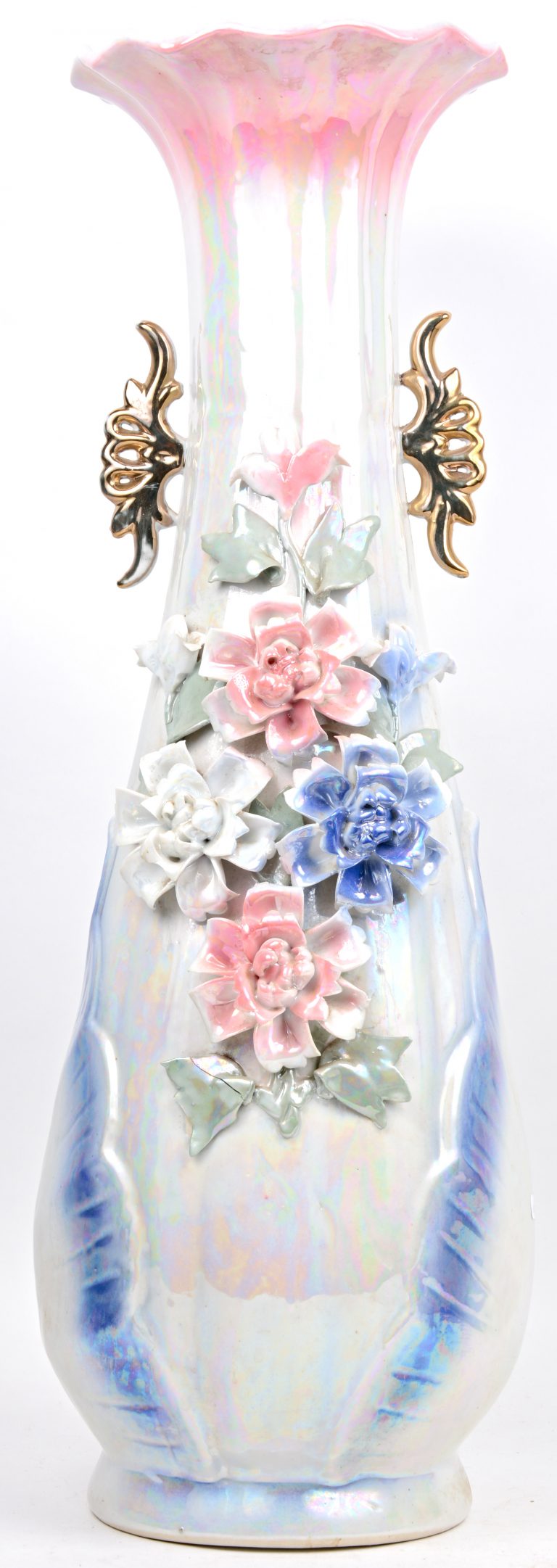 Een vaas van meerkleurig porselein met iriseren glazuur, versierd met ...