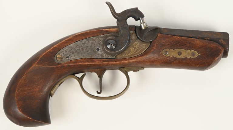 Een replica percussiepistool, gemerkt Jukar Spain, naar een Derringer ...